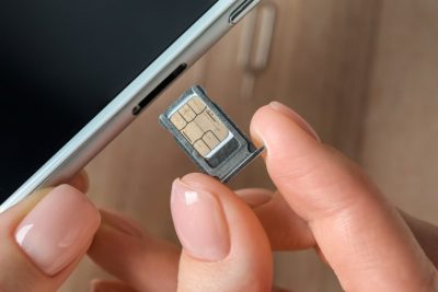 Best UK SIM Cards for Tourists: Updated Prices & Where to Buy 2024