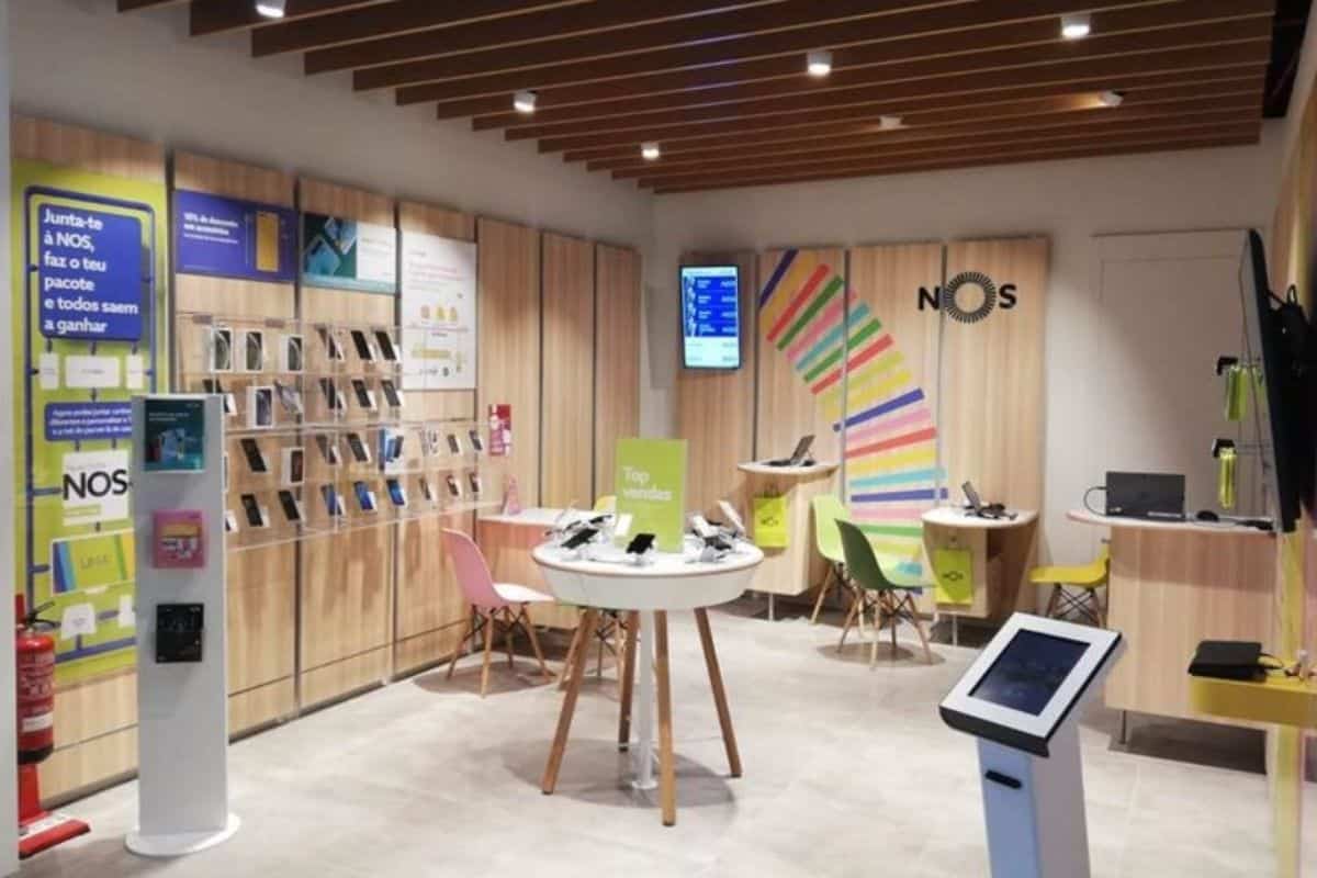 How to Buy a SIM Card at Porto Airport & City: Best Plans + Updated Price