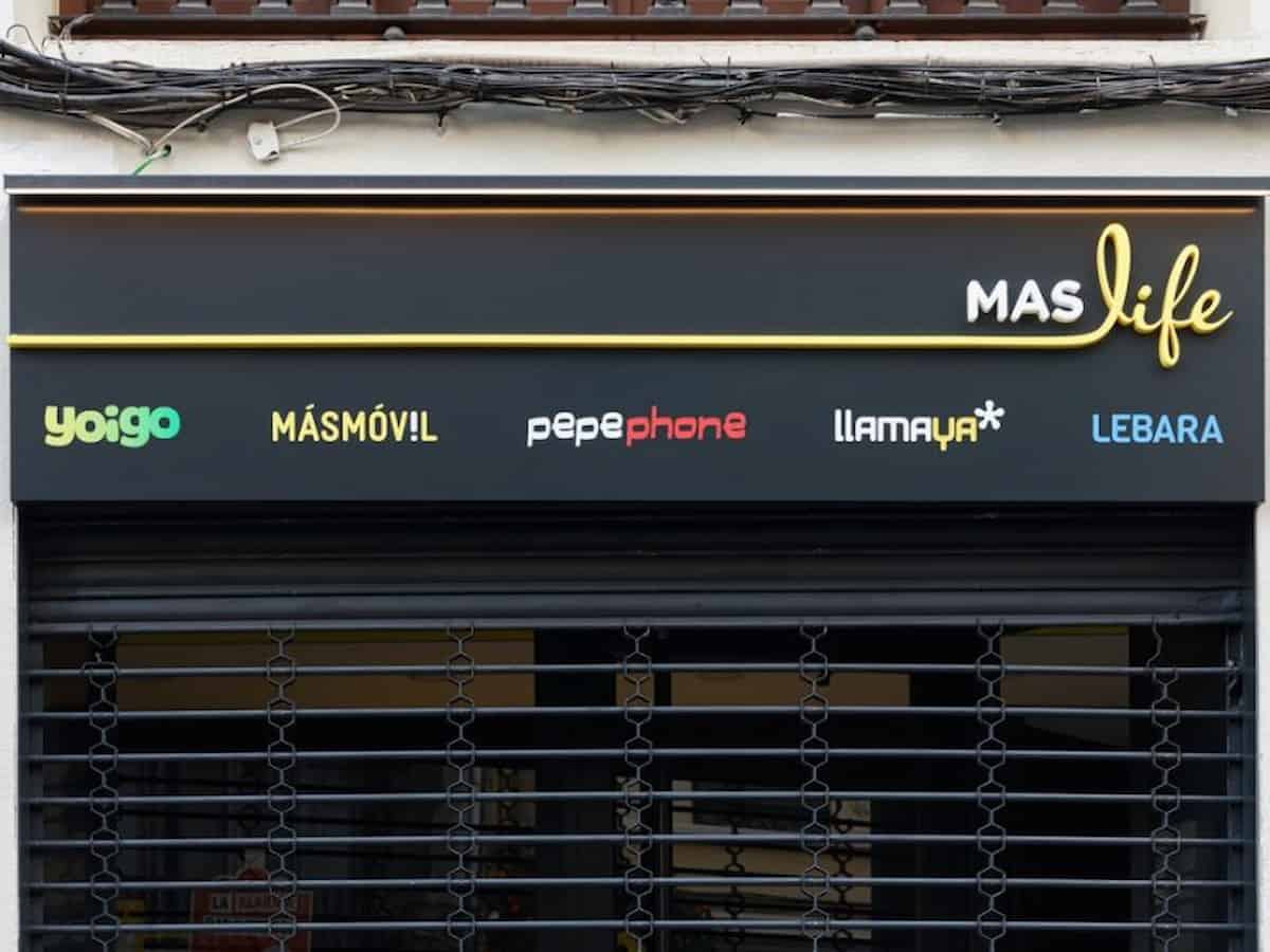 Yoigo Spain SIM Cards & eSIM for Tourists: How to Get and Activate