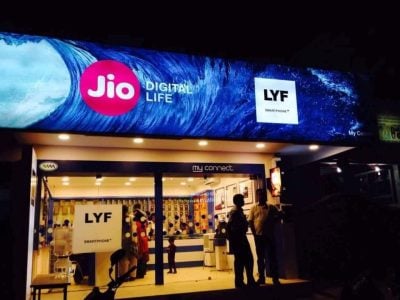 How to Get and Activate Jio SIM Cards and eSIM: 2026 Guide for Tourists