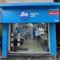 How to Get and Activate Jio SIM Cards and eSIM: 2025 Guide for Tourists